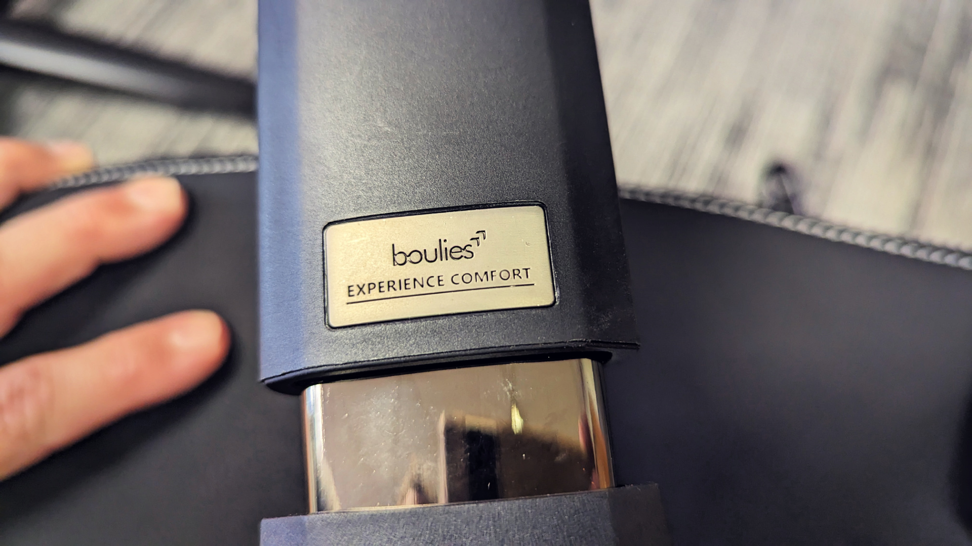 boulies_master_series_chair_06 | AndroidGuys